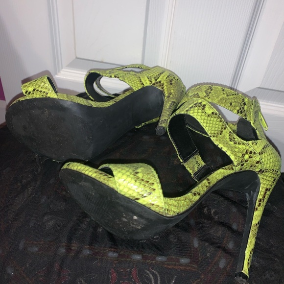 Steve Madden | Shoes | Steve Madden Neon Green Snakeskin Stiletto Heels ...